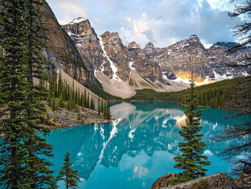 Moraine Lake and Lake Louise Tour from Calgary - Canmore - Banff, Aug ...