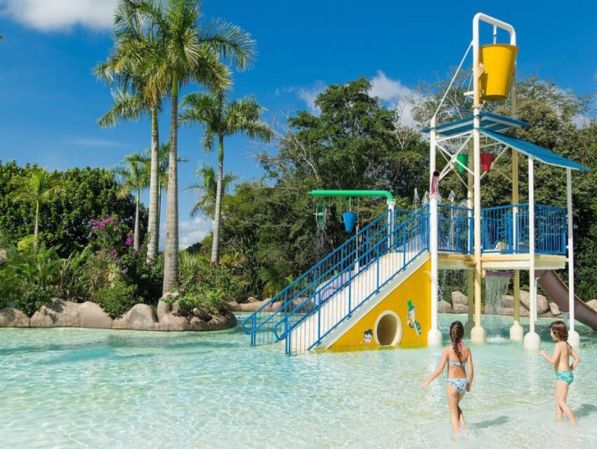 A Day at Blue Park Foz Water Park, Jul 27th 9:00pm, Foz do Iguacu ...