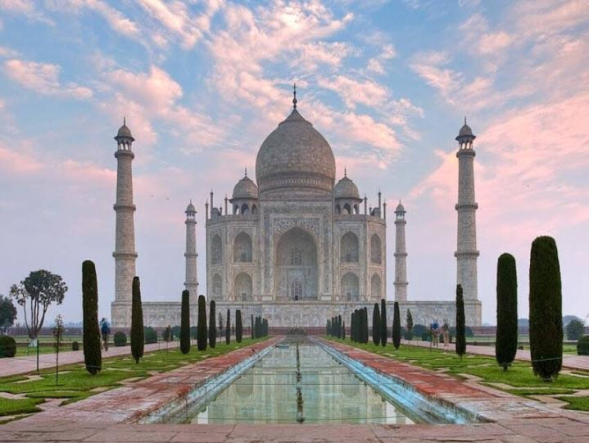 Day Trip to The Taj Mahal and Agra from Pune with Both Side Commercial ...
