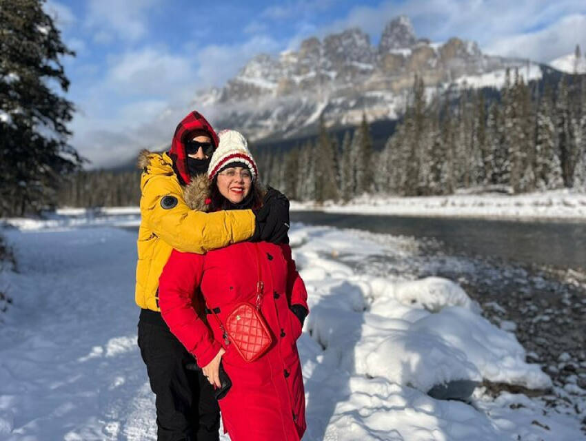 Lake Louise Johnston Canyon and Banff Hot Springs Ice Walk Tour, Aug ...