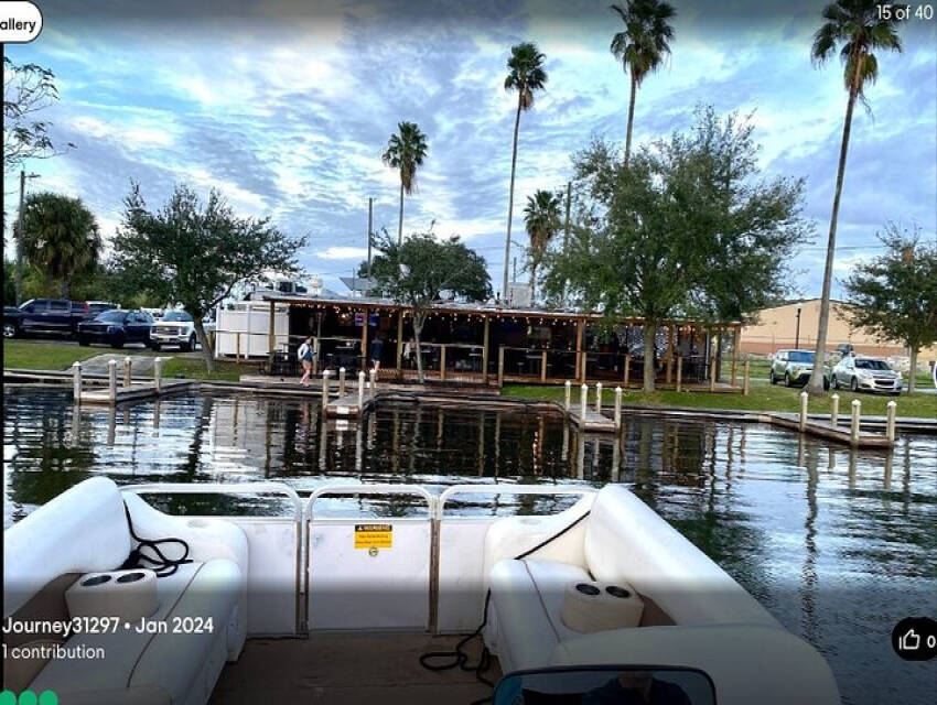 Pontoon Pub Crawl, 5 Lakeside Pubs and Restaurants Visit by Boat, Aug ...