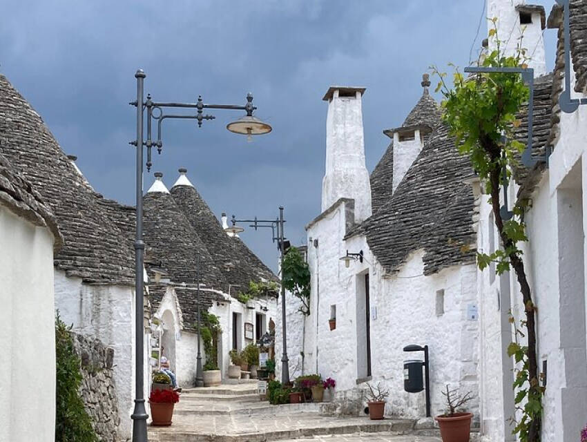 Highlights of Puglia: Bari, Alberobello and the charming villages, Aug ...